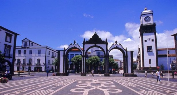 Tourism is on the decline in the Azores. – Novidades – The Islands and ...